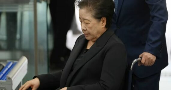 Arrestan a líder de secta Moon por sobornos en Corea del Sur